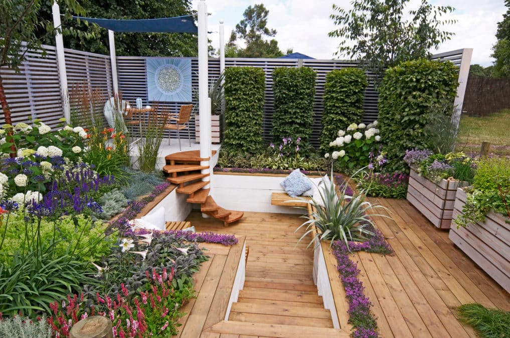 21 Deck Privacy Ideas for an Intimate Outdoor Oasis in 2023