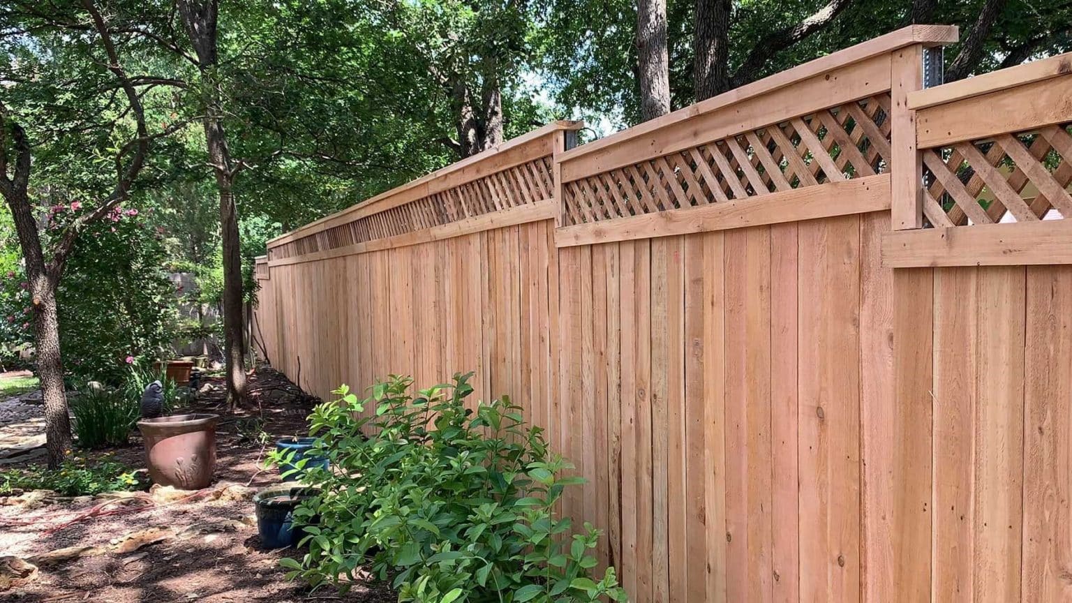 Sharing a Fence With Your Neighbors: Fence Etiquette Tips